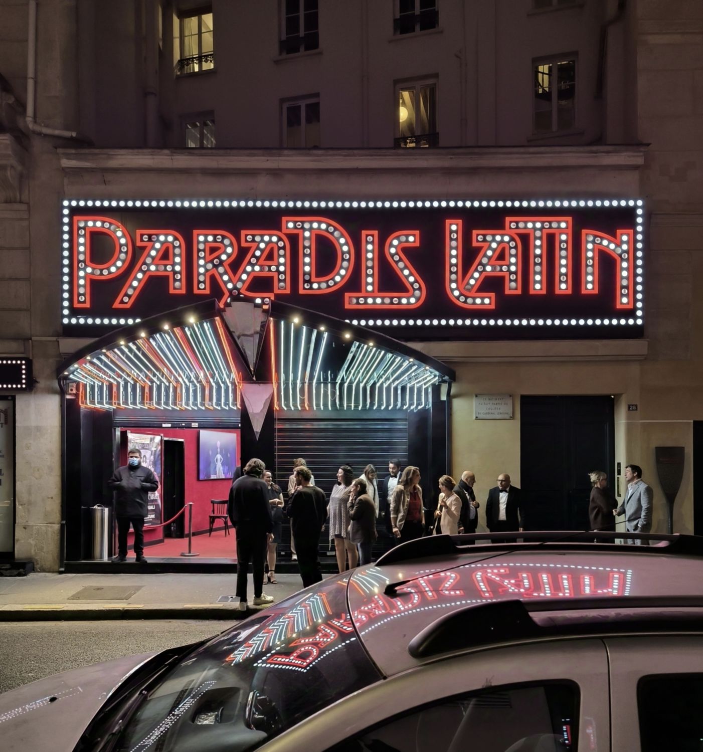 Un parazit la Paris - PerpLexa
